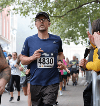 Mr Rhodes runs the London Marathon | SuperKind